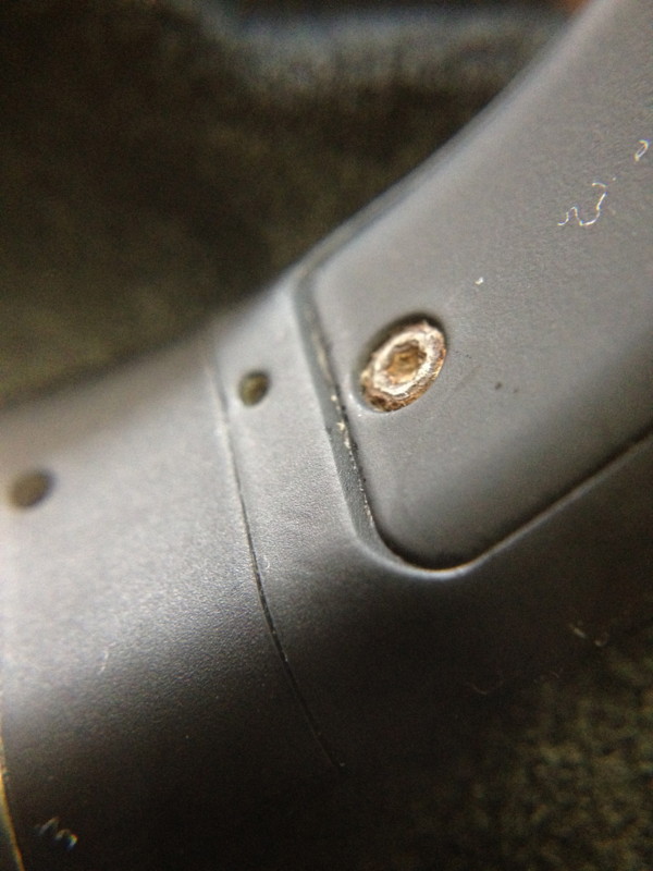 Nike FuelBand のねじを交換しました。 | toshyon's posts