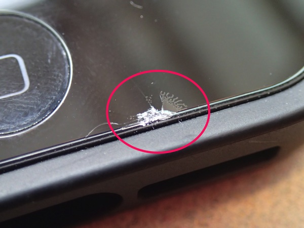ショック！iPhoneに貼った強化ガラスが割れた。 | toshyon's posts
