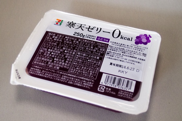 セブンイレブンの寒天ゼリー0kcalが量がある上に結構美味しいのでダイエッターの強い味方。 | toshyon's posts